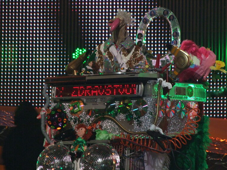 Dustin the Turkey - Eurovision Universe