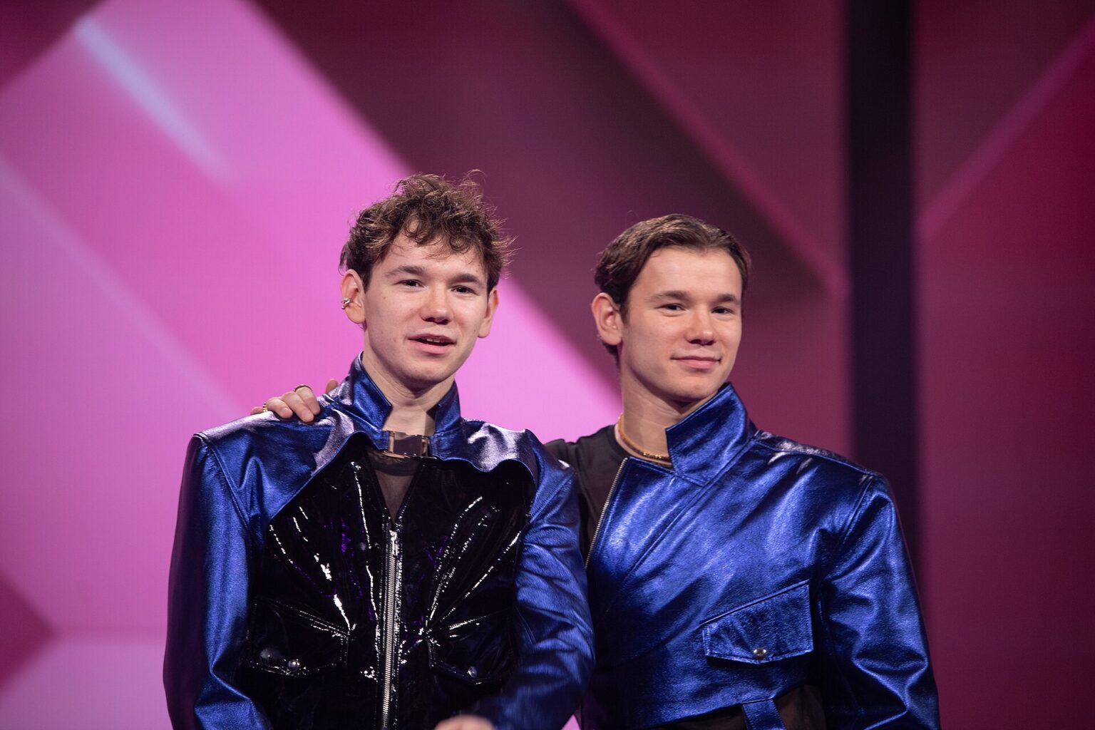 🇸🇪 Marcus & Martinus sing for Sweden - Eurovision Universe